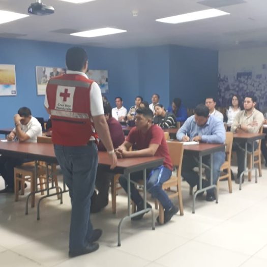 Capacitación sobre Primeros Auxilios (RCP) impartida por la Cruz Roja ...